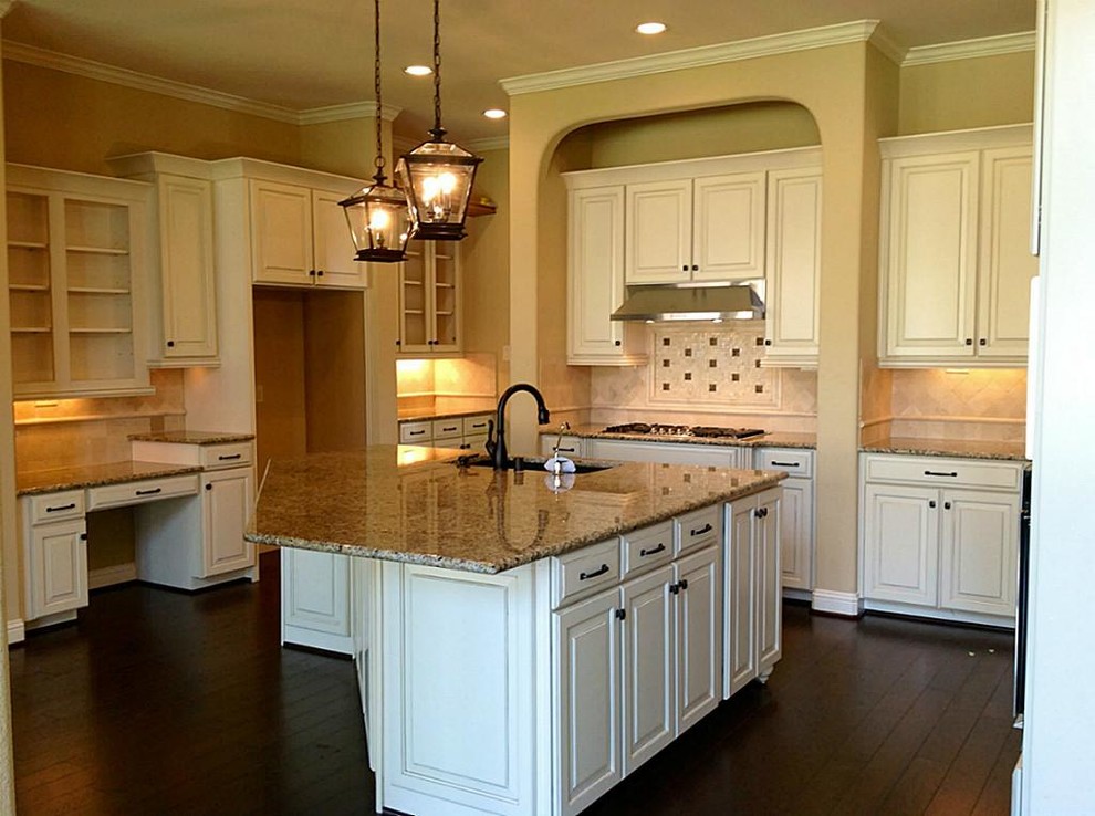 Newmark Homes by Angela Hobdy - Traditional - Kitchen - Houston - by ...