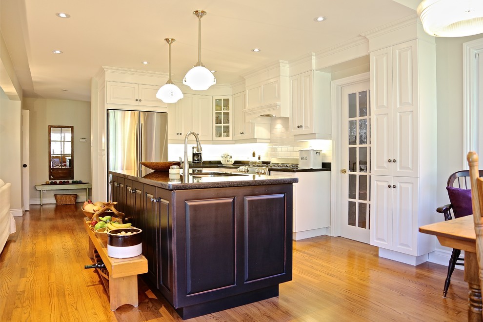 Newmarket, McCaffrey Road Project - Traditional - Kitchen - Toronto ...