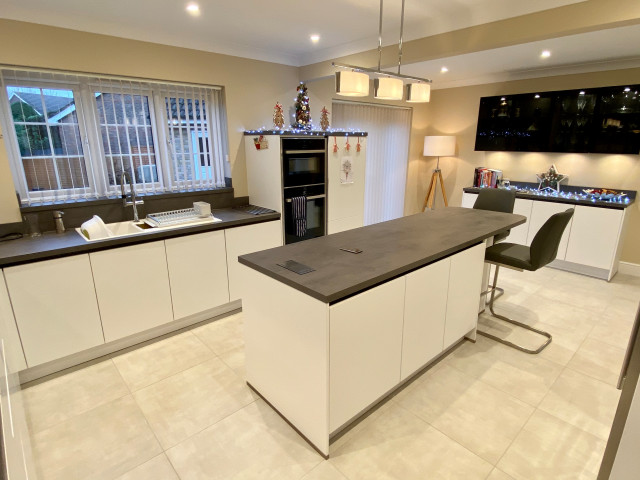Nobilia Alpine White Kitchen - Contemporary - Kitchen - Sussex - by ...