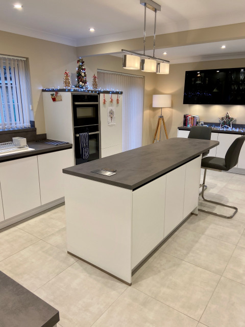 Nobilia Alpine White Kitchen - Contemporary - Kitchen - Sussex - by ...