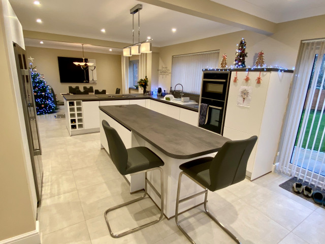 Nobilia Alpine White Kitchen - Modern - Küche - Sussex - von Alexander ...