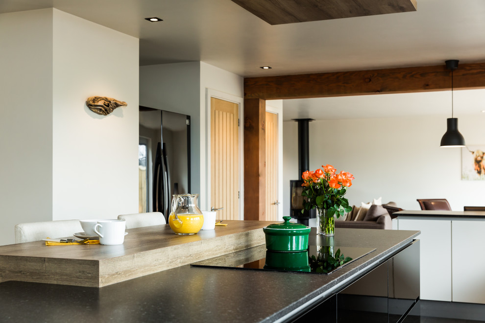 Nobilia Black Gloss Handless Kitchen - Contemporary - Kitchen ...