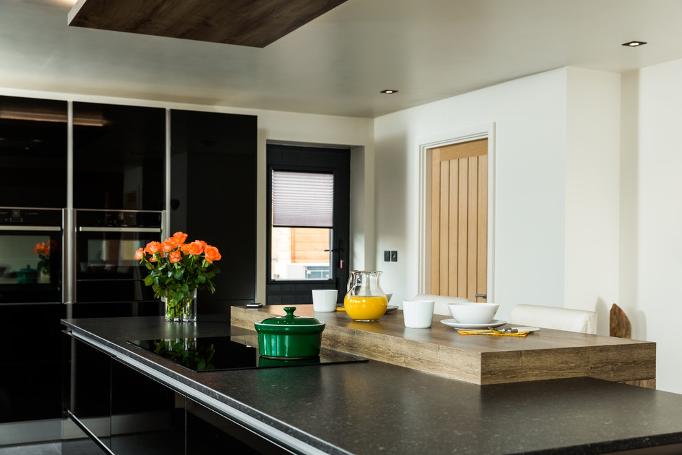 Nobilia Black Gloss Handless Kitchen - Kitchen - Hampshire - by Eco ...