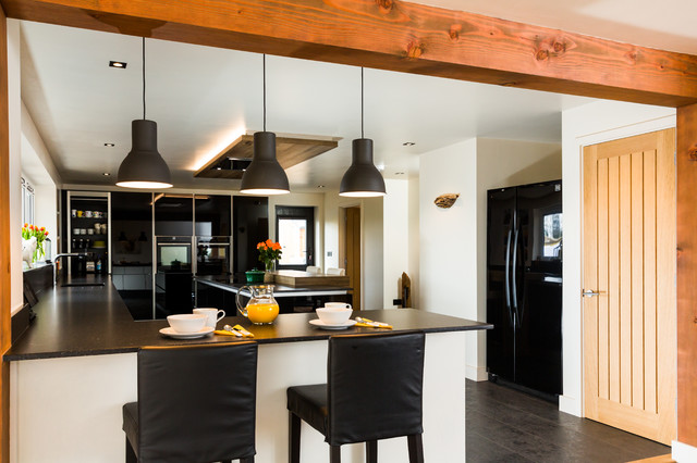 Nobilia Black Gloss Handless Kitchen - Contemporary - Kitchen ...