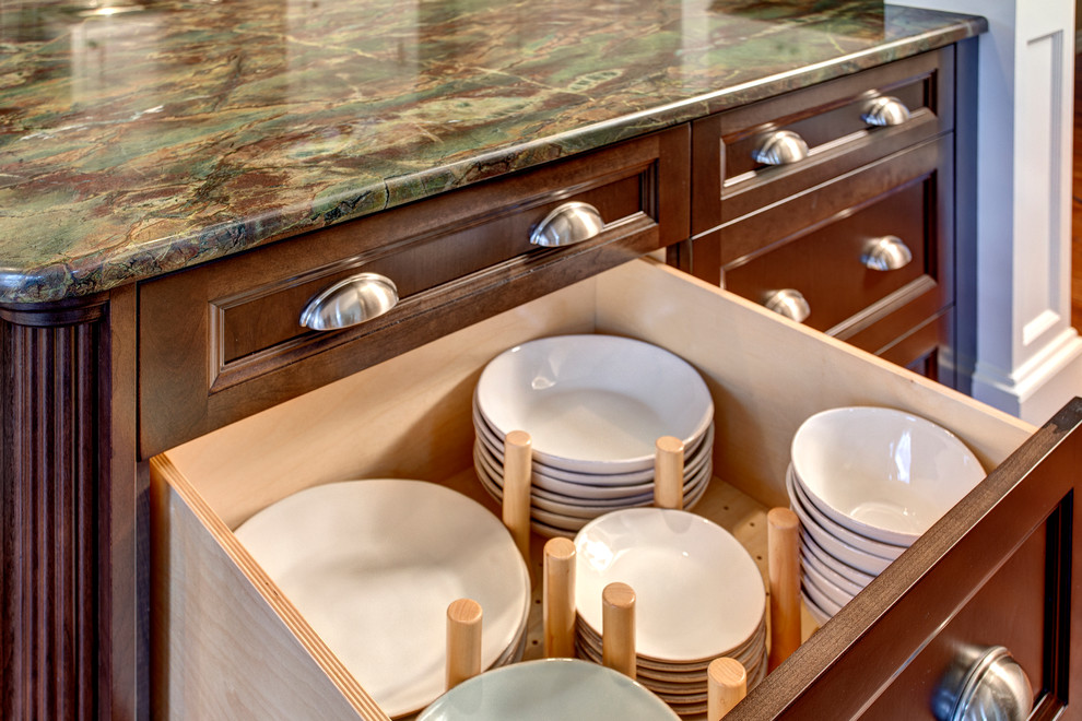 North Bend - Kitchen - Traditional - Kitchen - Seattle - by Provanti ...