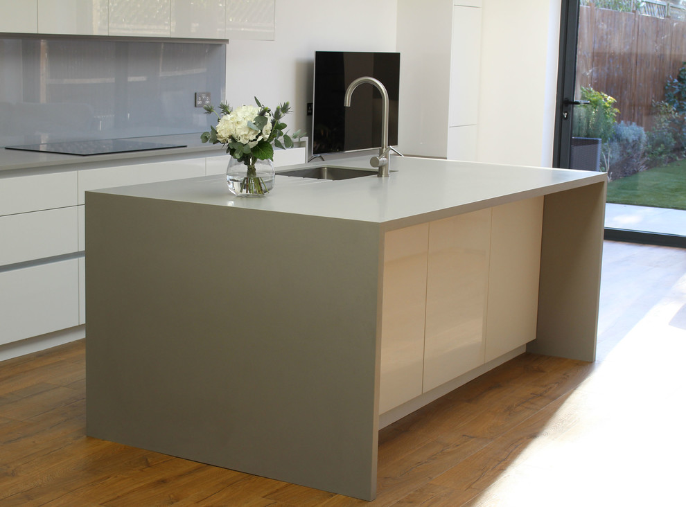 North Kingston Modern White Kitchen - Modern - Kitchen - London - by ...