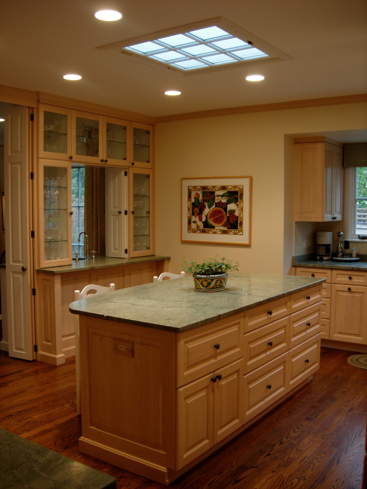 North Shore KITCHENS by Roberts Design Build - Traditional - Kitchen ...