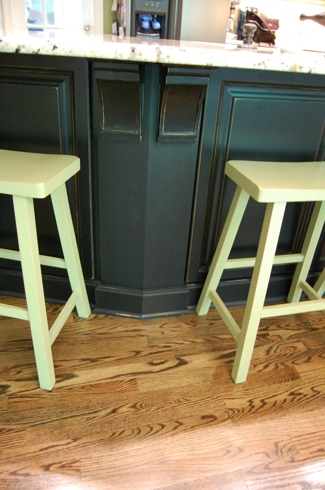 Noser Island & Bar Area - Traditional - Home Bar - Raleigh - by Rima ...