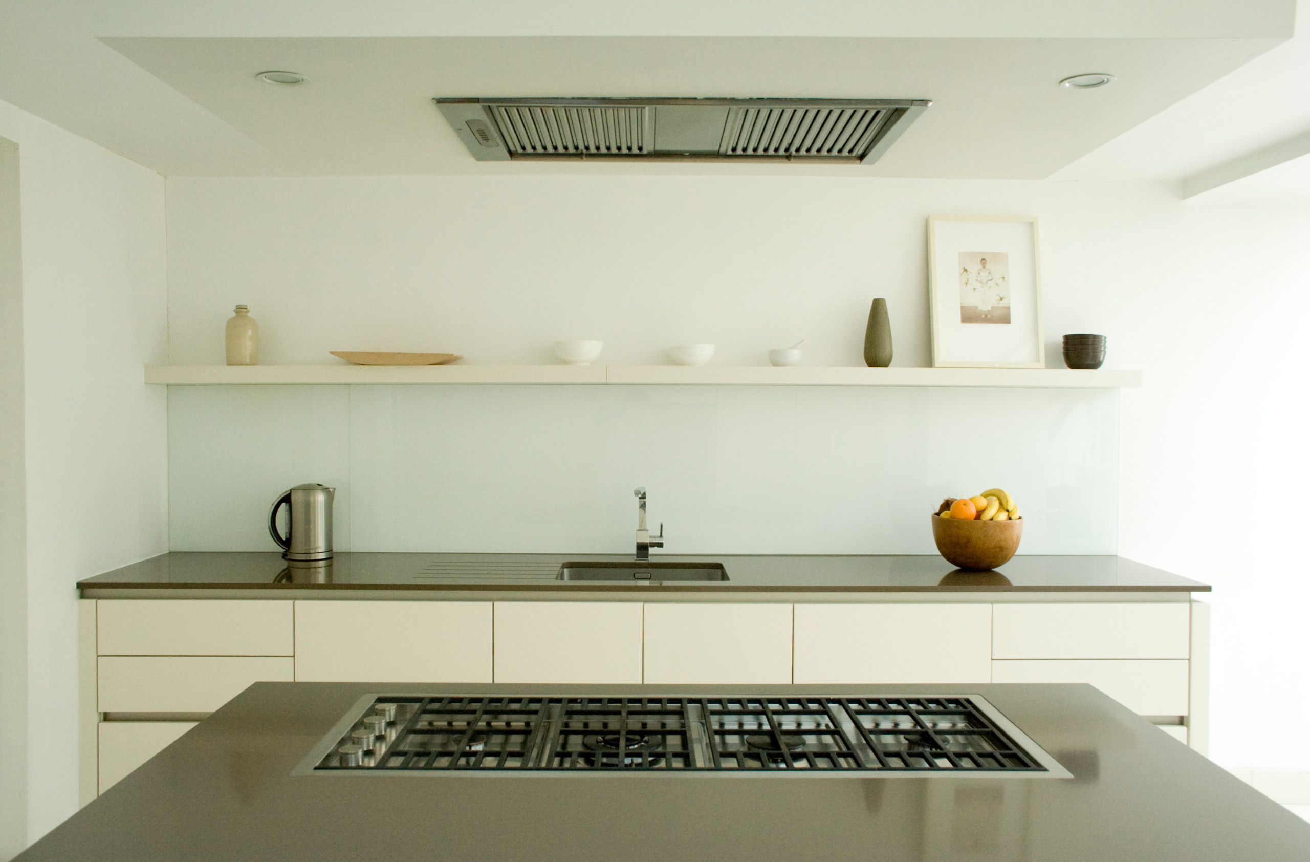 How to Choose the Right Placement for Your Kitchen Hob | Houzz UK