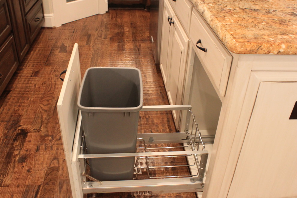 o'hanlon house - Kitchen - Austin - by JLS Custom Homes | Houzz