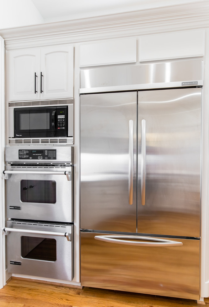 Oak Lawn Dallas Kitchen Cabinets Refreshed with New Paint - Traditional ...