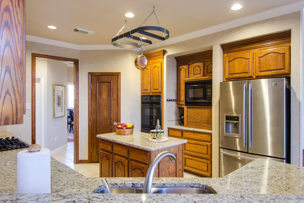 Oak Tree - Traditional - Kitchen - Dallas - by HomeCheckDallas ...