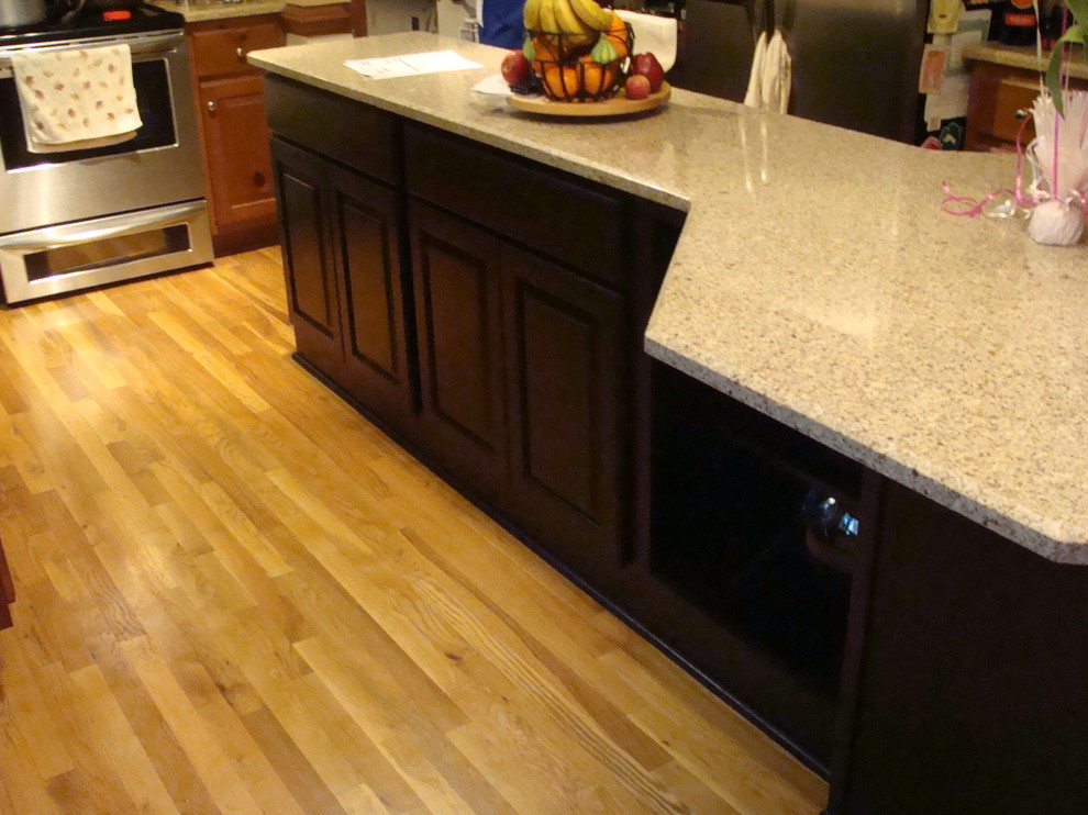 Octagon Island - Kitchen - Richmond - by Main Street Cabinets | Houzz