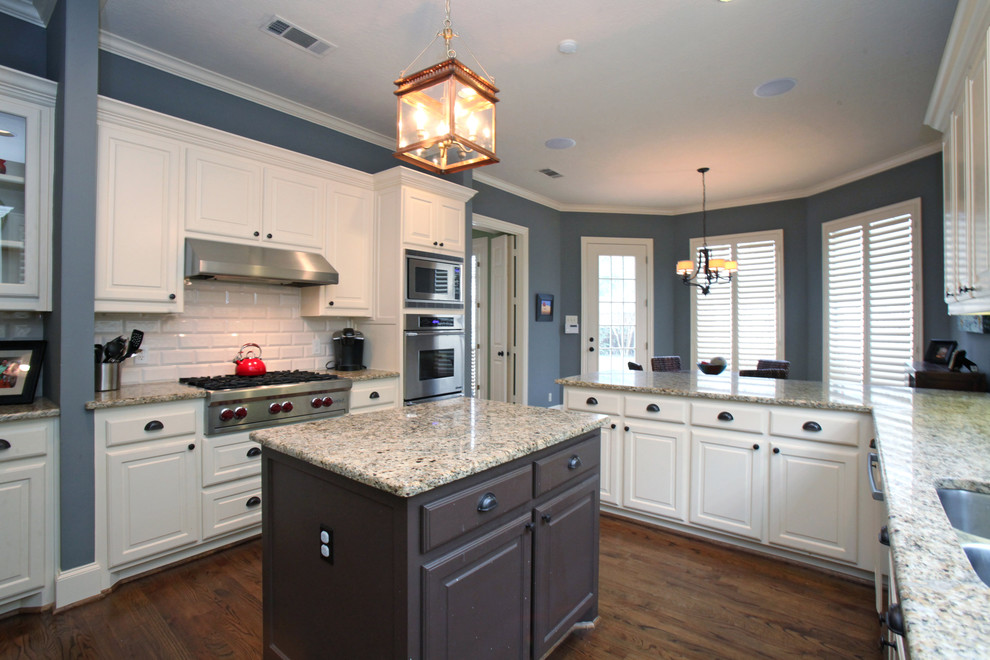 Ode to a Classic Georgian Style - Transitional - Kitchen - Dallas - by Kevin Twitty Interiors ...