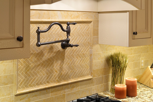 Old World/French Country kitchen - Classique - Cuisine - Atlanta - par ...