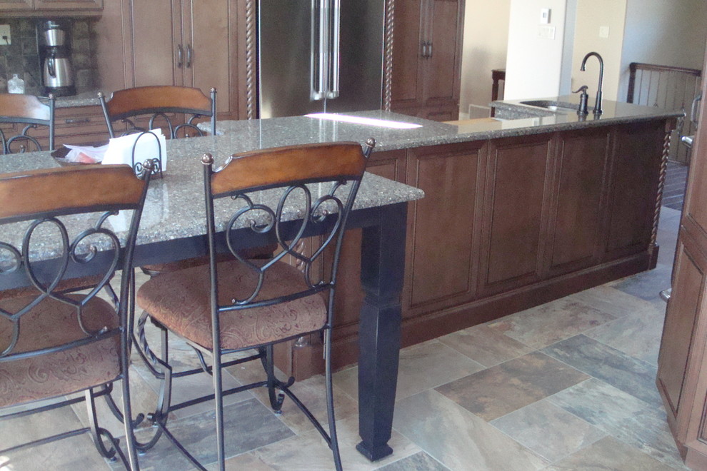 Old-World Style Kitchen - Traditional - Kitchen - Toronto - by User | Houzz