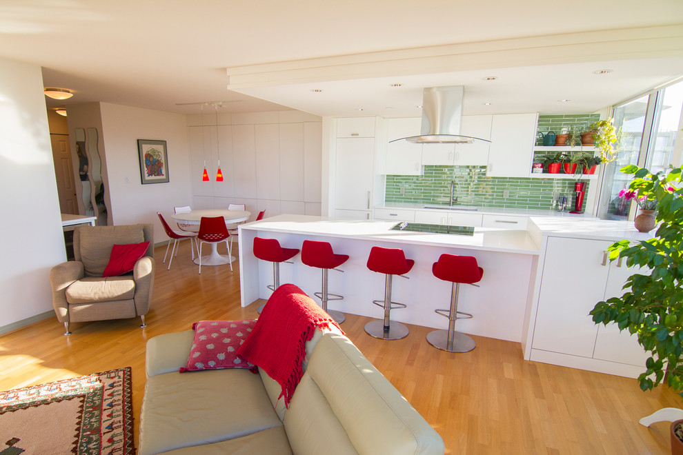 Open Concept Condo Kitchen - Modern - Kitchen - Vancouver - by My House ...