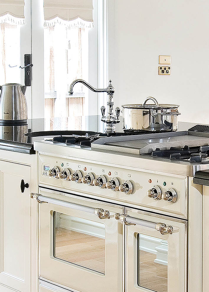 Ornate French Provincial - Kitchen - Farmhouse - Kitchen - Melbourne ...