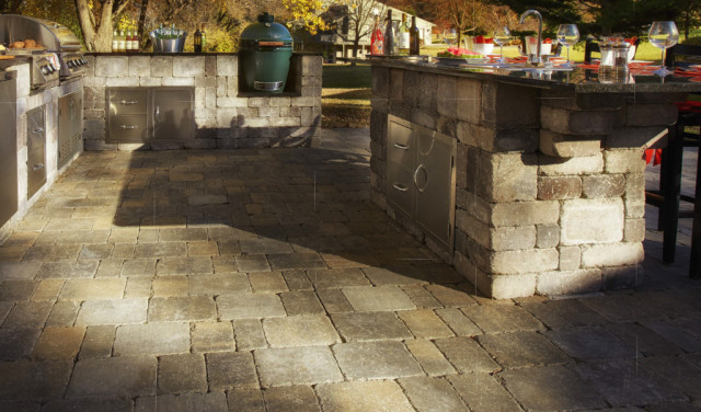Outdoor Living Kitchen Paver Stone & Granite - Traditional - Kitchen ...