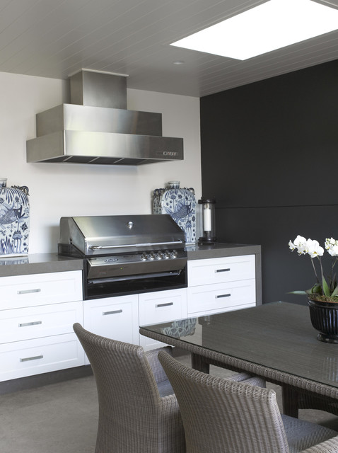 Outdoor undercover barbeque - Traditional - Kitchen - Sydney - by Dan ...