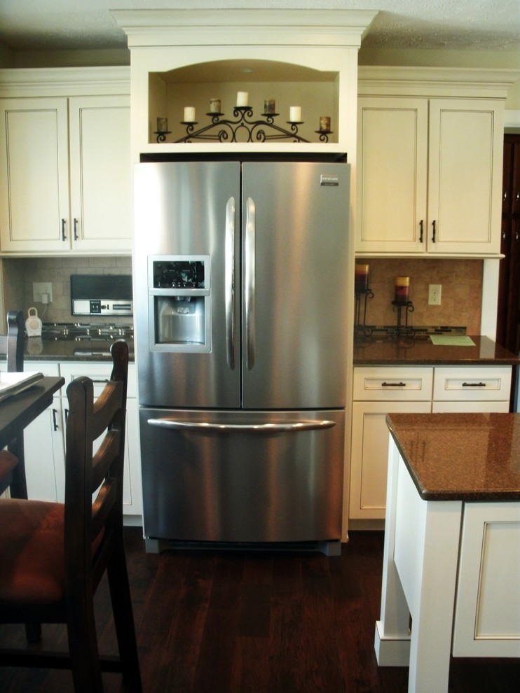 Painted White Cabinets - Traditional - Kitchen - Omaha - by Woodwright ...