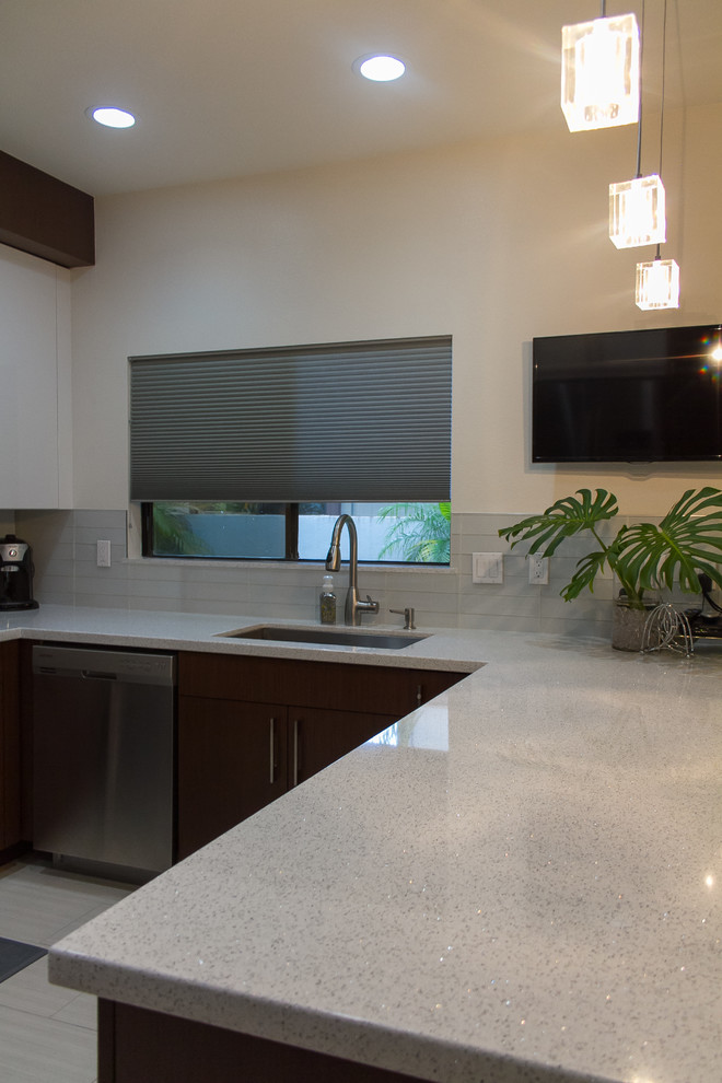 Pang Residence - Modern - Kitchen - Hawaii - by Design Trends ...