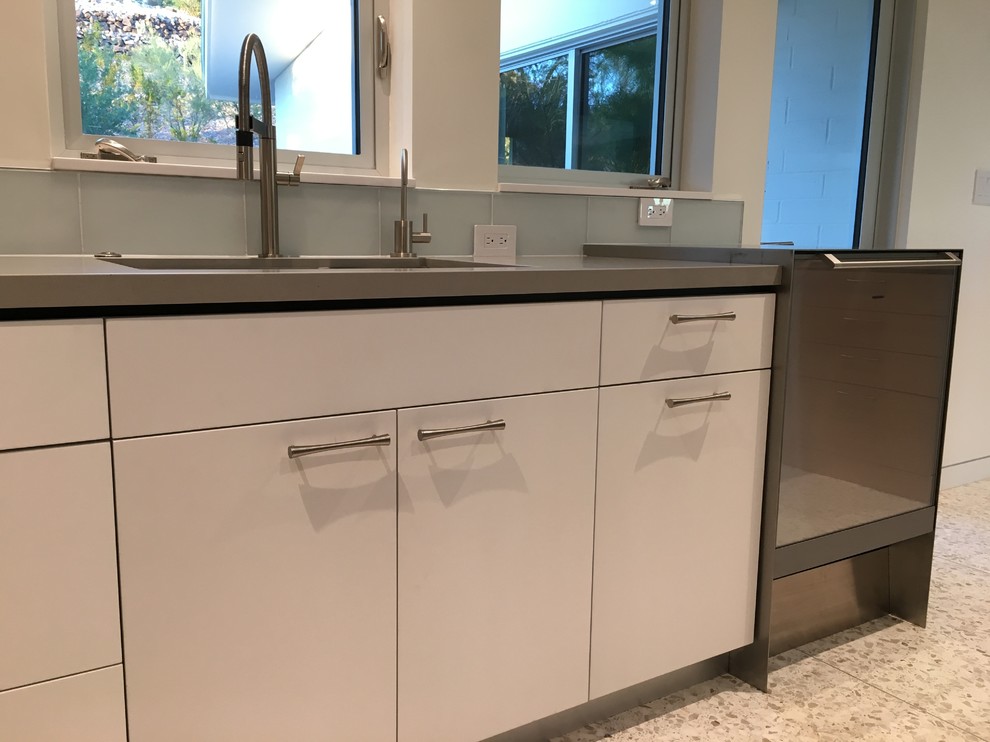 Paradise Valley Mid-Century Modern Restoration - Modern - Kitchen ...