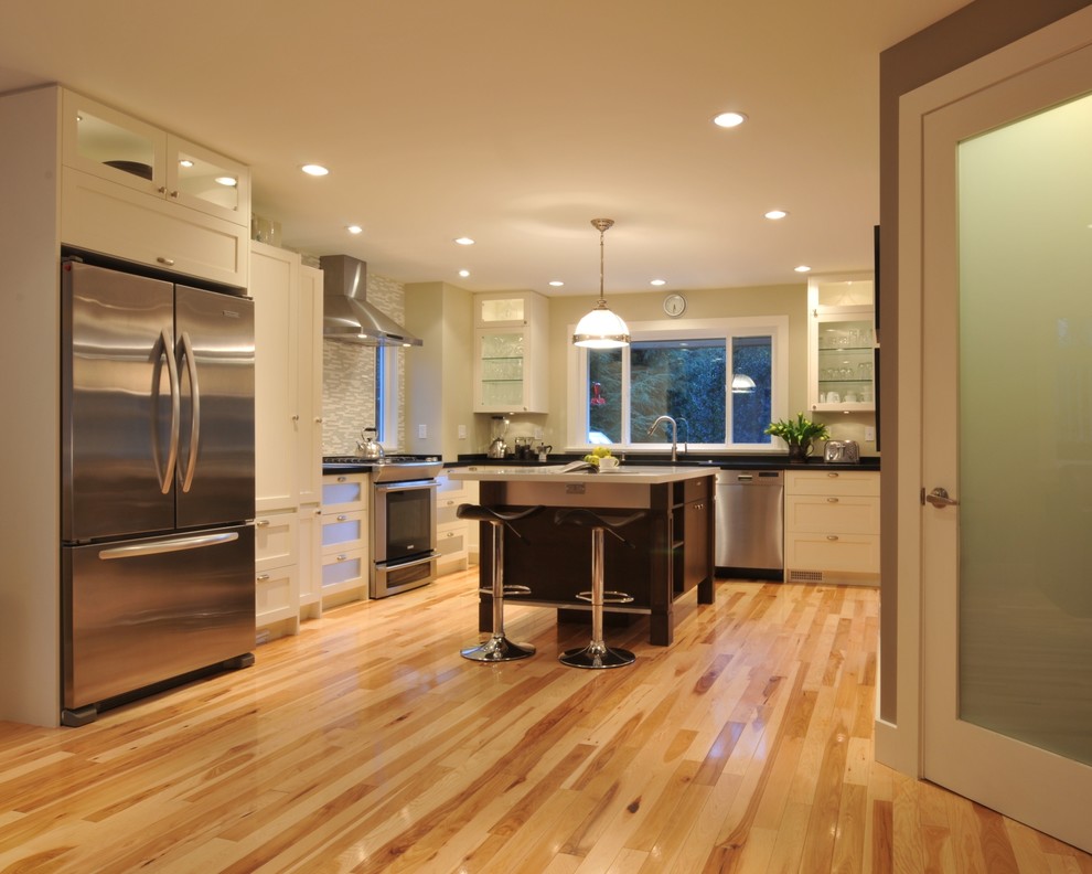 Parkside - Traditional - Kitchen - Vancouver - by CCI Renovations | Houzz