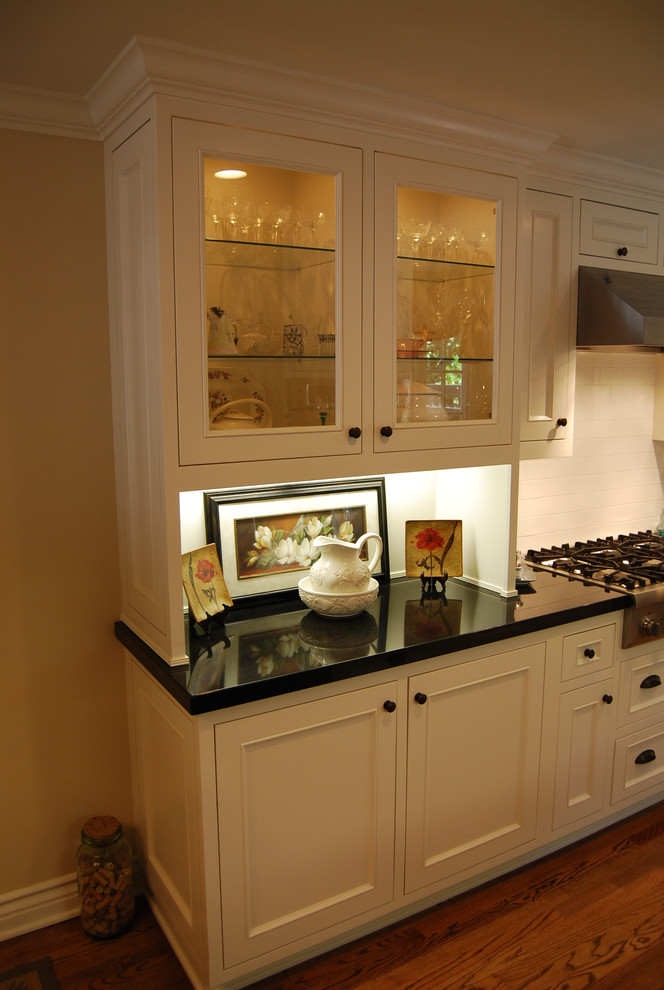 Paulette Place - Traditional - Kitchen - Los Angeles - by Flintridge ...
