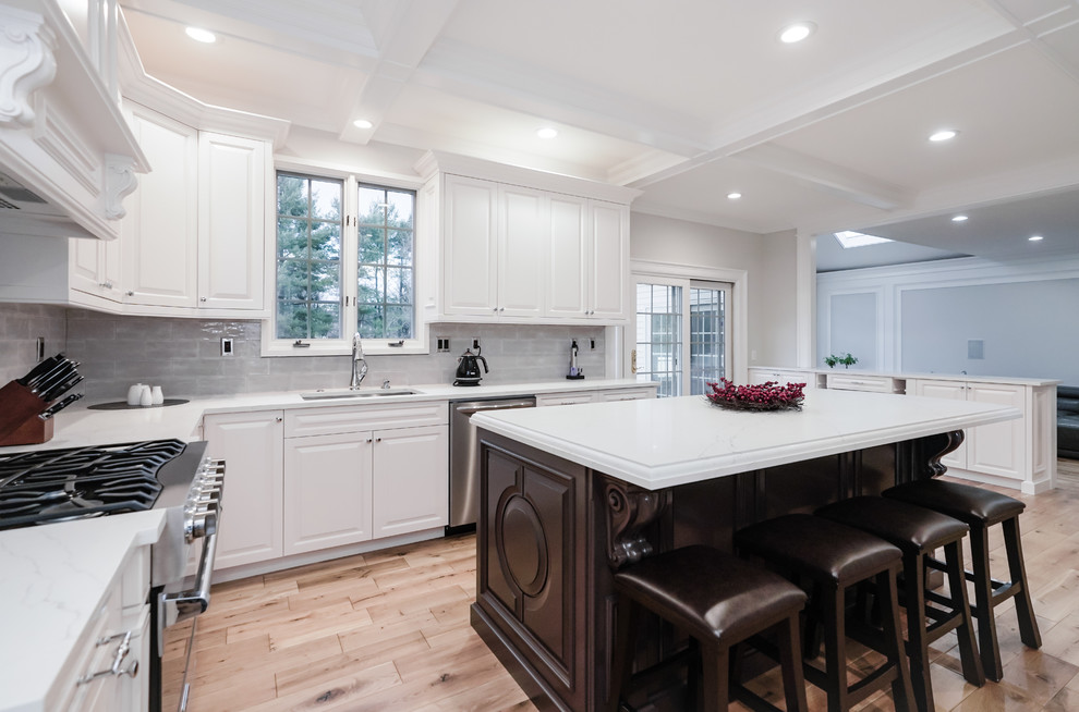 PENTAL QUARTZ - AVENZA - TRANSITIONAL KITCHEN - Traditional - Kitchen ...