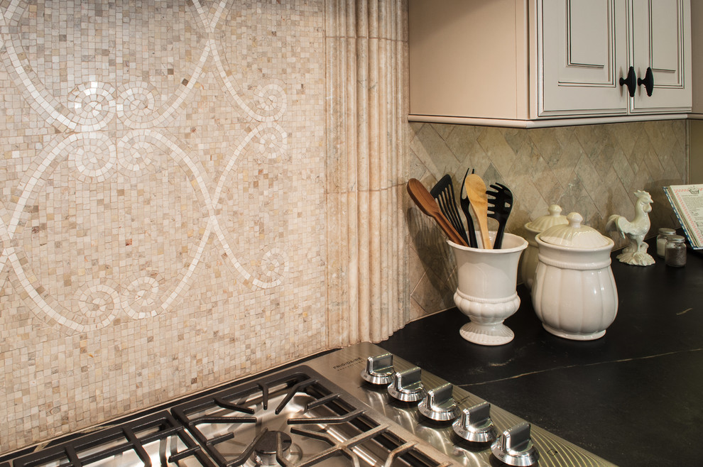 Perry Kitchen - Traditional - Kitchen - Richmond - by Griffin Customs ...