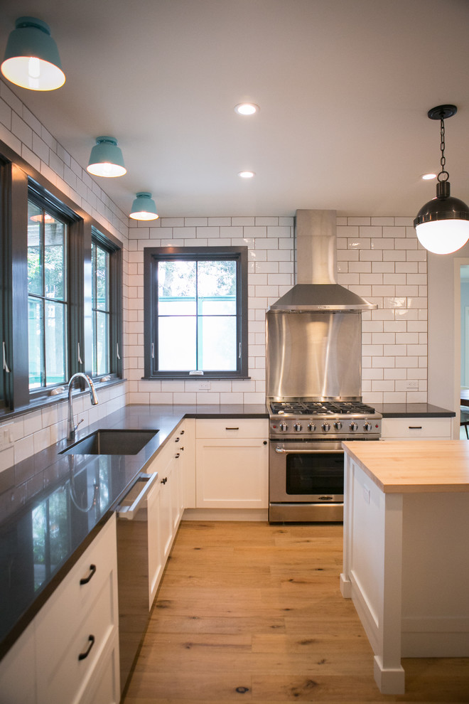 Petaluma Farmhouse - Farmhouse - Kitchen - San Francisco - by Rock ...