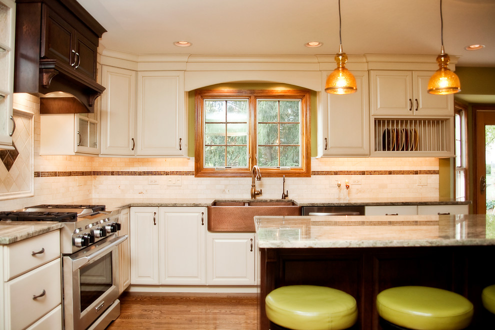 Peter & Charlene - Traditional - Kitchen - Chicago - by River Oak ...
