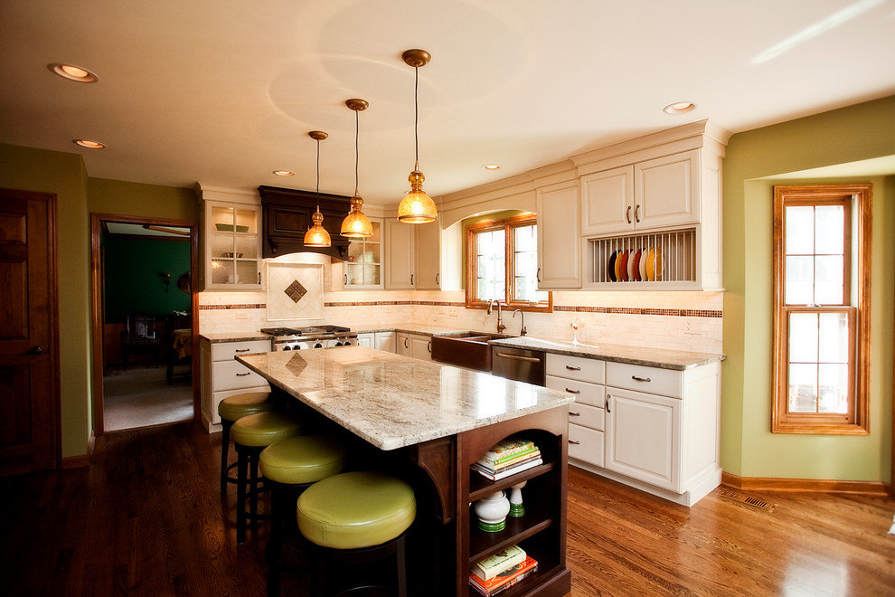 Peter & Charlene - Traditional - Kitchen - Chicago - by River Oak ...