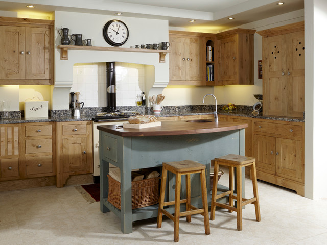 Pippy Oak Kitchen - Traditional - Kitchen - Other - by Churchwood ...