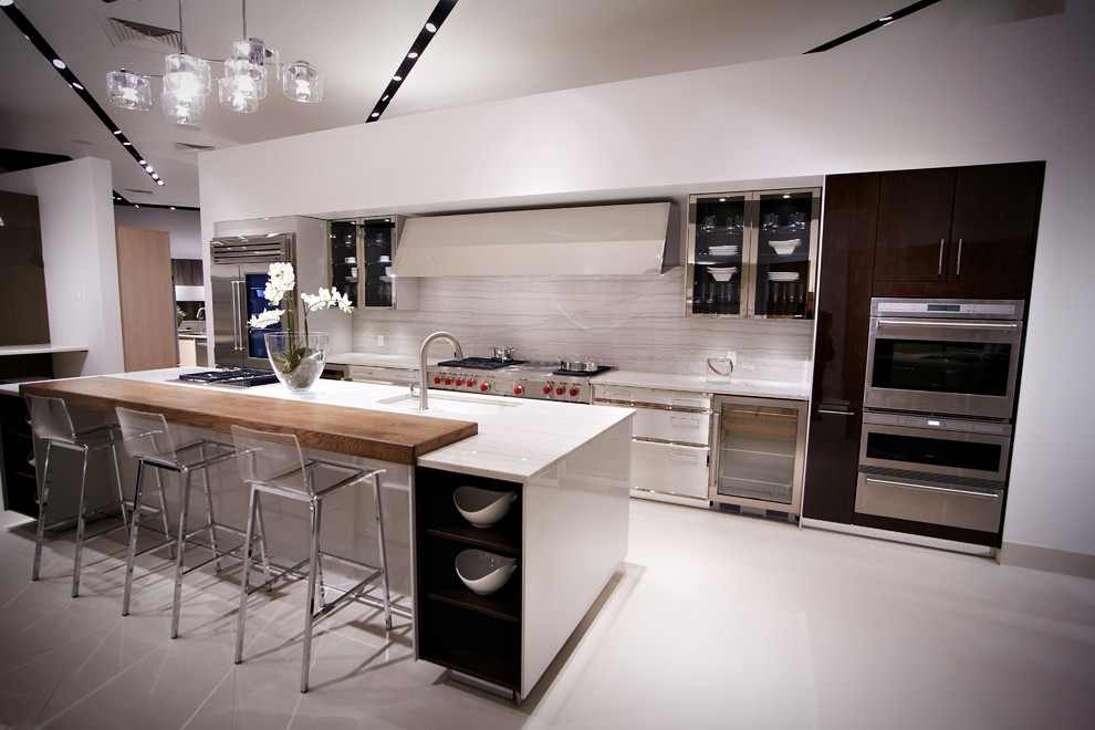 PIRCH, Glendale - Modern - Kitchen - San Diego - by PIRCH | Houzz