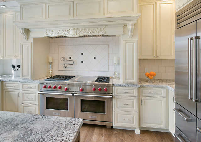 Wolf Range with All Natural Stone Tile Backsplash - Victorien - Cuisine ...