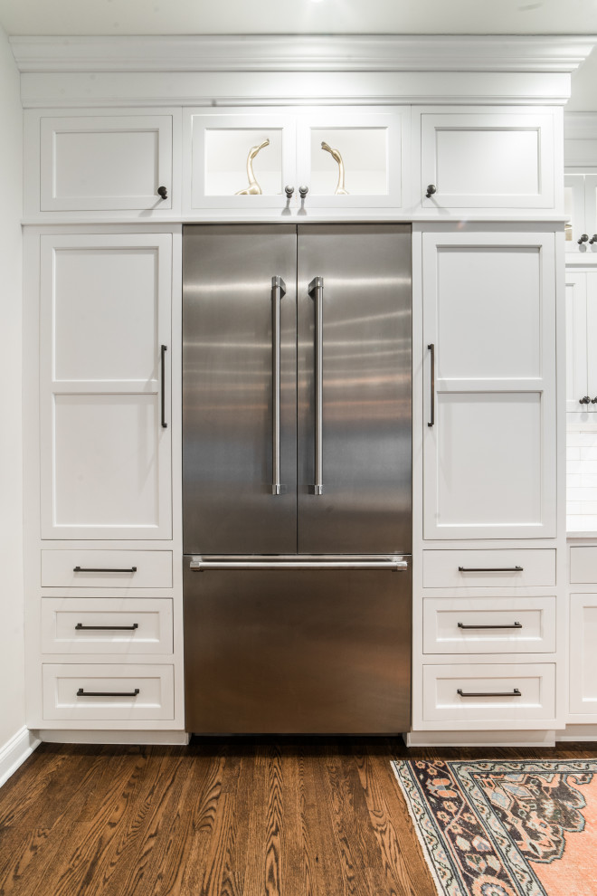 Polished Prospect Revamp - Farmhouse - Kitchen - Chicago - by Dan ...