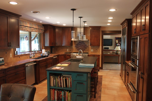 Poquoson, Virginia _ Mission / Shaker / Arts and Crafts kitchen with ...