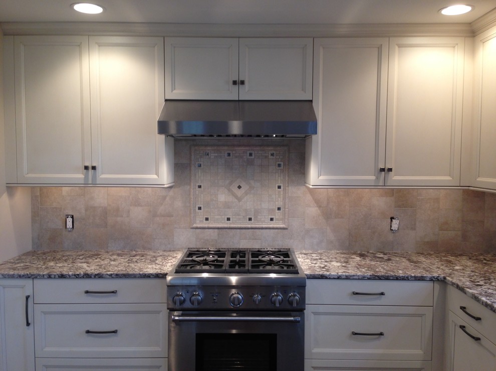 Porcelain Backsplash w/ Custom Mosaic Stove Accent & Inlay Tile ...
