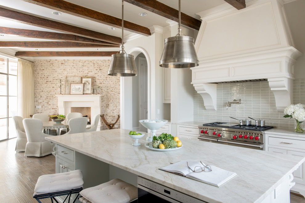 Porter Road - Kitchen - Dallas - by Traci Connell Interiors | Houzz