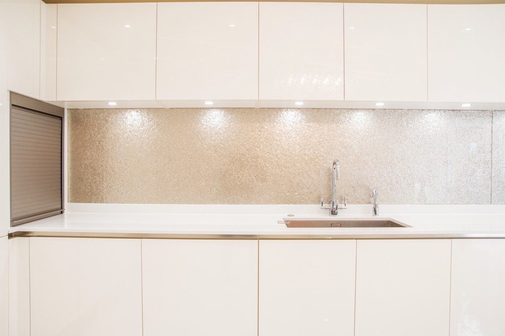 "PREMIUM SILVER" glass kitchen splashback - Modern - Kitchen ...
