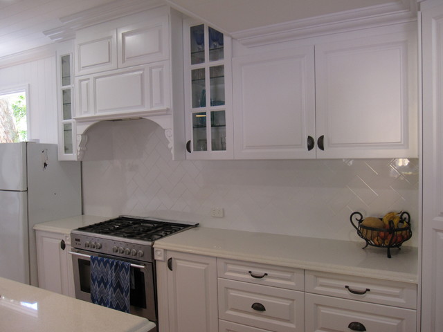 Provincial Kitchen - Traditional - Kitchen - Brisbane - by Blue Cedars ...