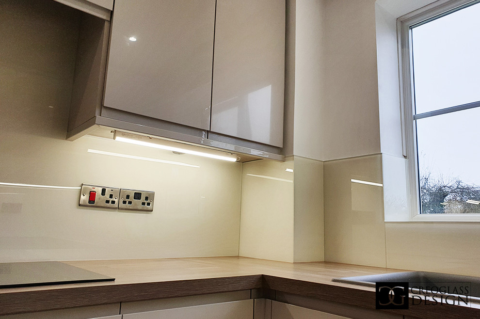 Pure White Plain Colour Glass Splashbacks - Modern - Kitchen ...
