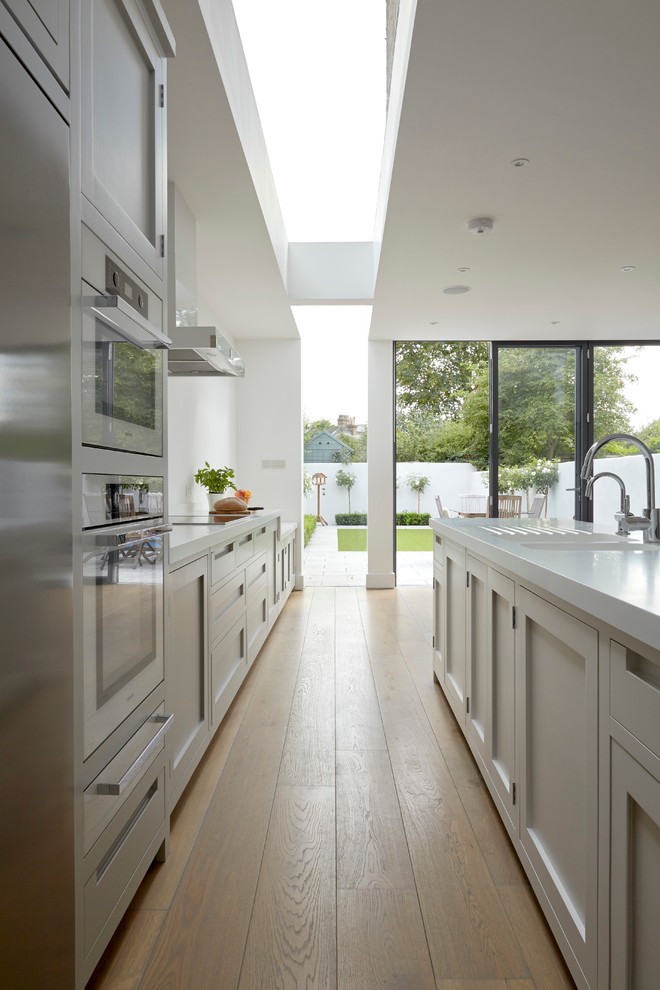 Putney Handleless Shaker Kitchen - Contemporary - Kitchen - London - by ...