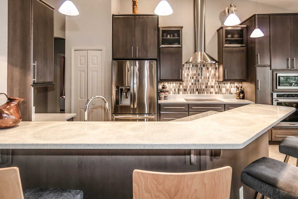 Pyramid Way Contemporary Kitchen - Contemporary - Kitchen - Miami - by ...