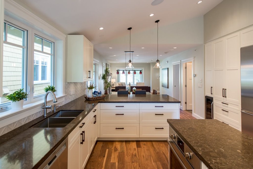 Quartz Kitchen Countertops - Modern - Kitchen - Vancouver - by Houstone ...