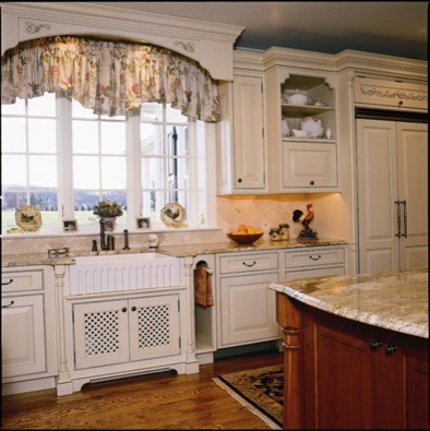 Quintessential Manor House - Traditional - Kitchen - Philadelphia - by ...