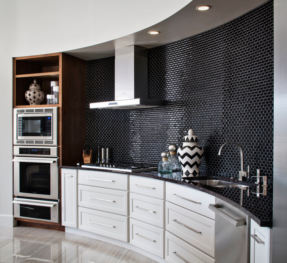 Radius kitchen wall - Contemporary - Kitchen - Kansas City - by Fisher ...
