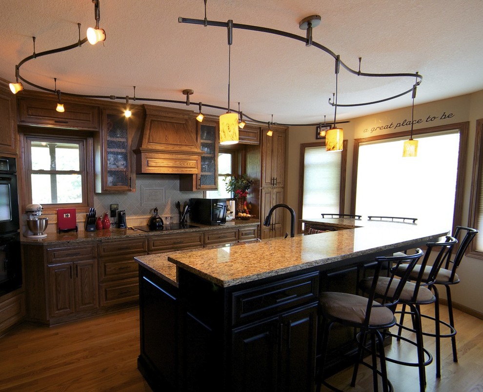 Rail Kitchen 4.jpg - Traditional - Kitchen - Minneapolis - by Creative ...